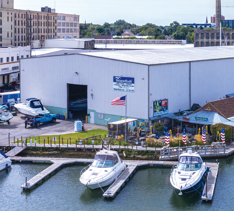 Milwaukee Service Center | Amenities & Services | SkipperBud's