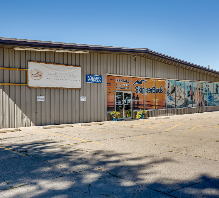 Fenton Boat Storage: Dry Stack Service, Fuel Docks, Storm Protection ...